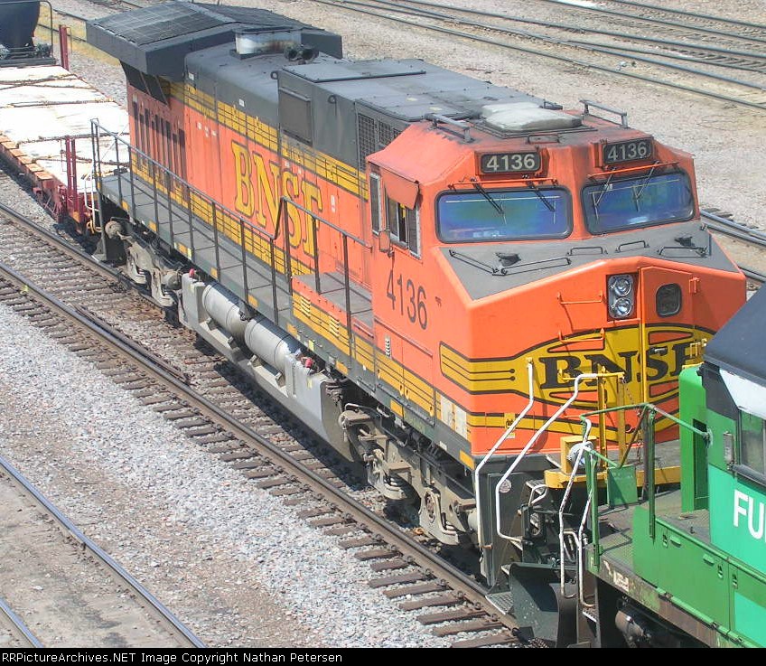 BNSF 4136